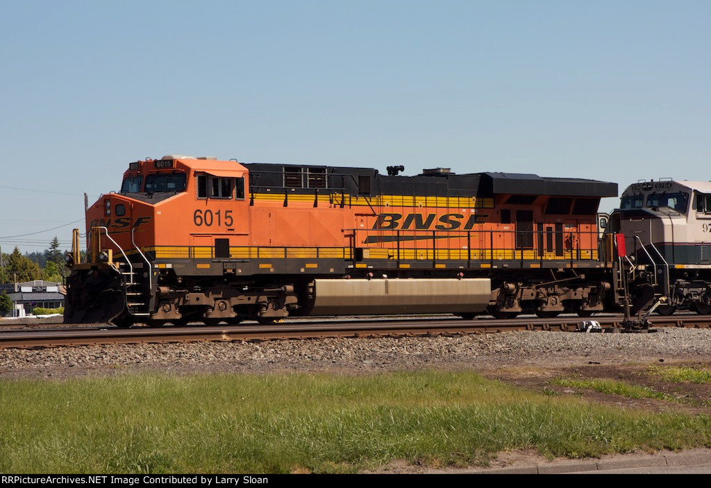 BNSF 6015